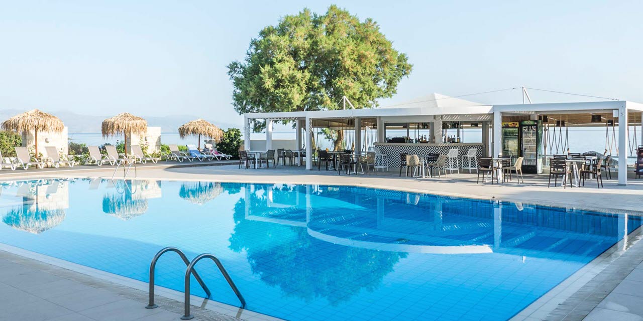 Alexia Beach Hotel i Agia Marina på Kreta | Bestil din rejse her